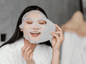 Urutan Memakai Sheet Mask yang Benar